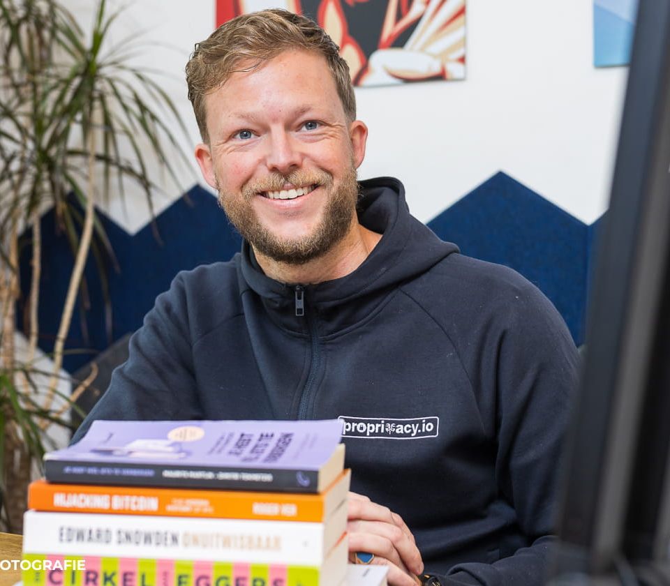 Nieuw hoofdstuk in rechtszaak tegen Bill Gates en Mark Rutte - De ...